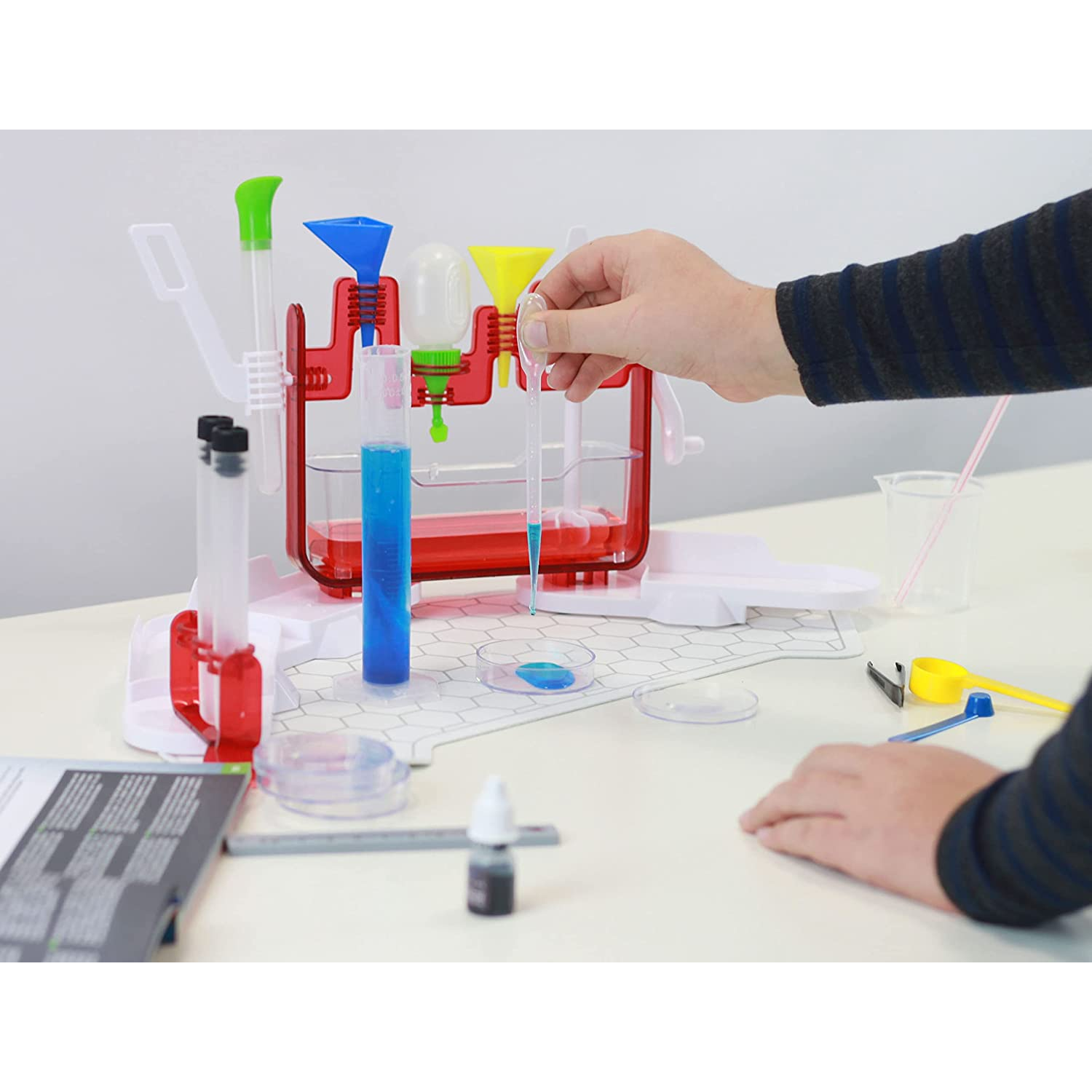 Buki Chemistry Lab 200 Experiments | Baby Sophie – BABY SOPHIE